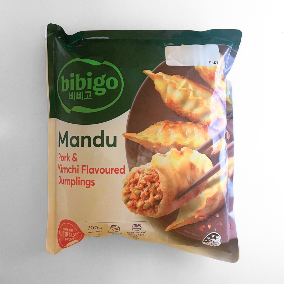 CJ BIBIGO 돼지고기&김치 왕교자 700G(CJ MANDU PORK & KIMCHI 700G) – HanGaWee