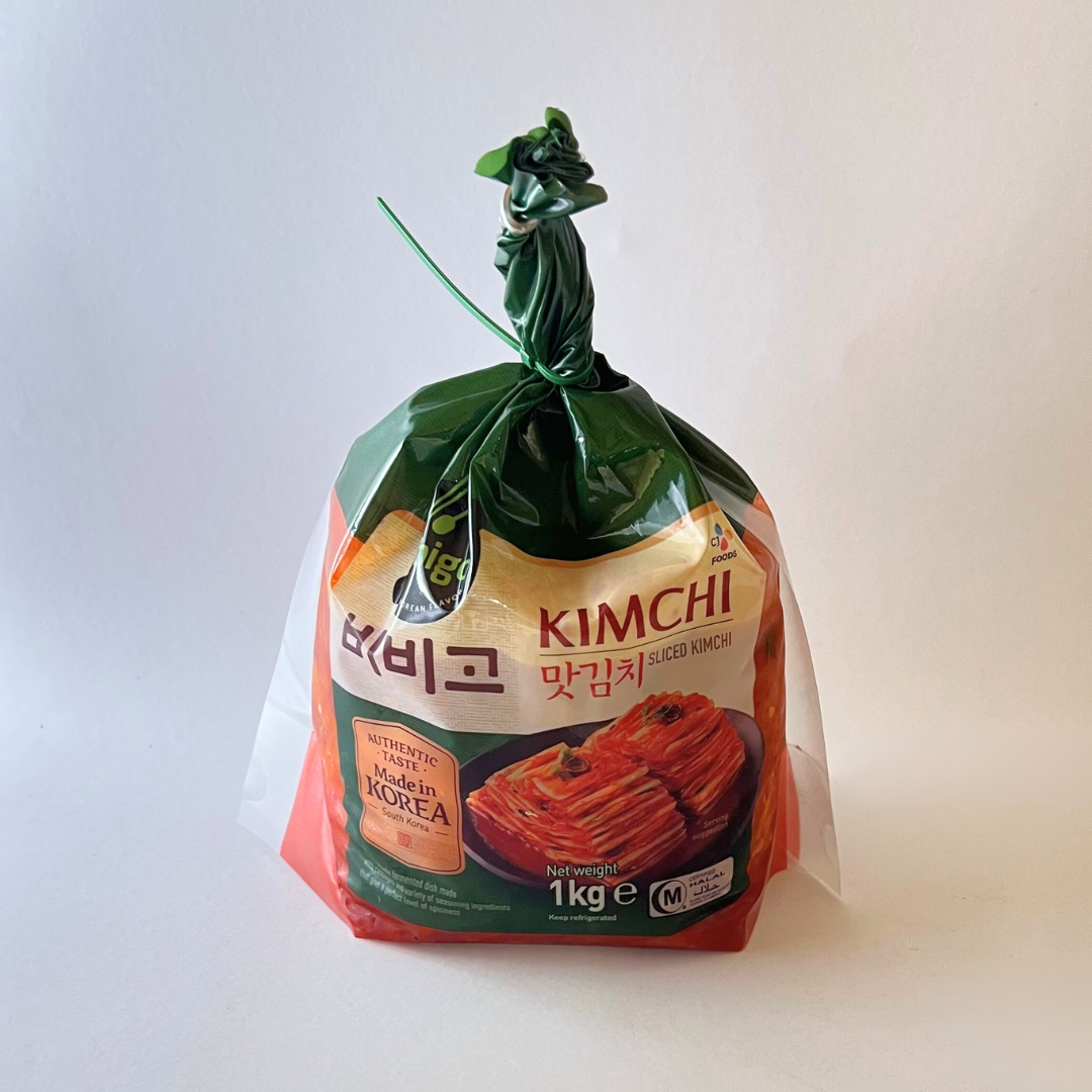 CJ 비비고 맛김치 1kg(CJ Mat Kimchi 1kg) – HanGaWee