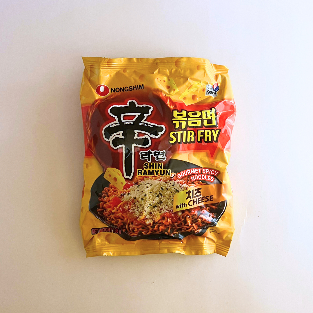 농심 신라면 볶음면 치즈(NS Shin Ramen Stir-fry with Cheese 136G)[SINGLE] – HanGaWee